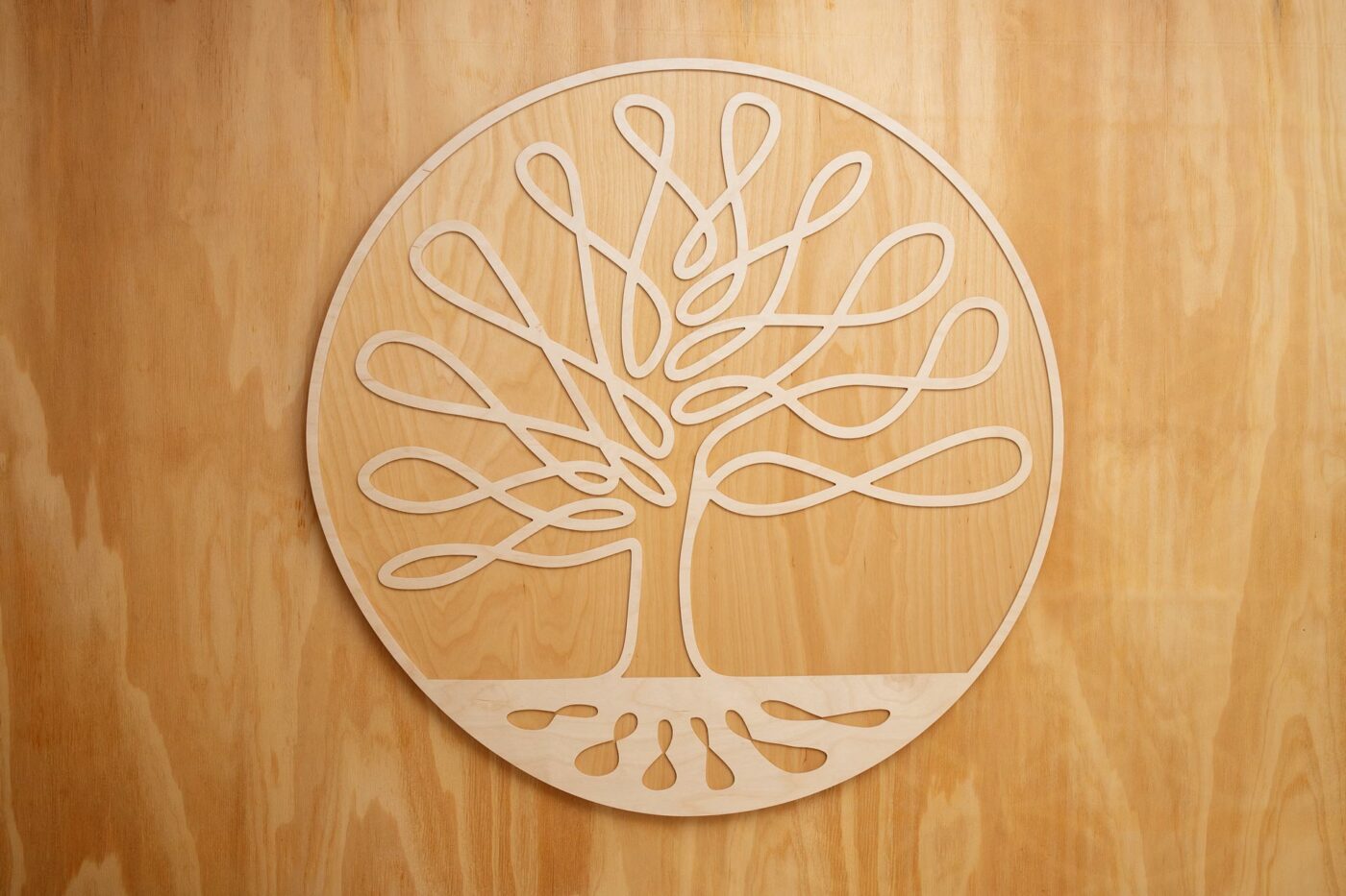 Baum des Lebens aus Holz | Air Badada und die Siegerblume